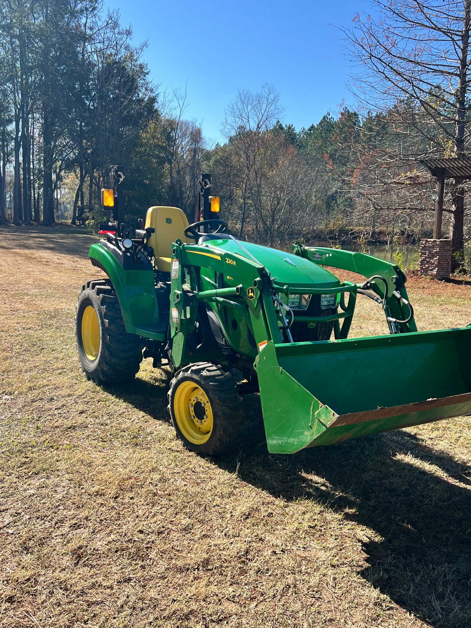 2024 John Deere 2032 R w/ Loader and 72" mower – Frank Fanning Enterprises
